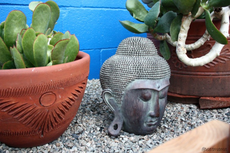 frida-kahlo-blue-wall-buddha-sculpture.jpg – Pearmama